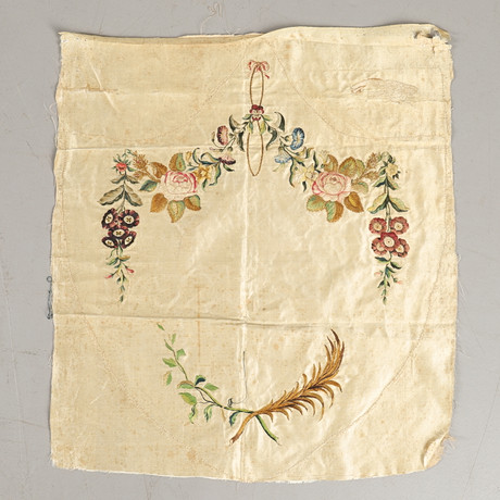 BRODERI, SILKE, 1700-TAL. Mattor & Textil - Textil - Auctionet