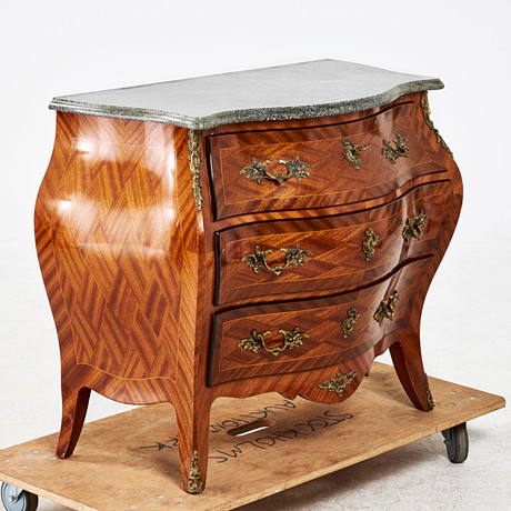 Chest of drawers, Rococo style, bell-shaped shape with 3 drawers in the ...