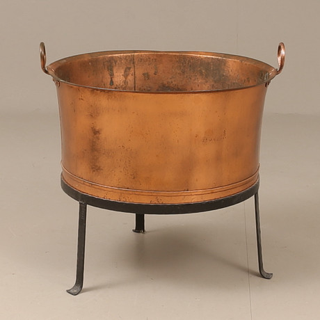 BALJA på ställning, koppar, 1800-tal. Silver & Metall - Tenn, Mässing ...