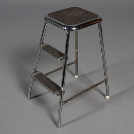 STEGPALL, AWAB. Möbler - Fåtöljer & Stolar - Auctionet