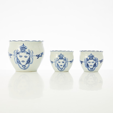 OUTER LINING, 3 pcs, ceramic, coat of arms decoration with three crowns ...