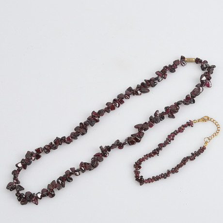 COLLIER & ARMBAND, Granater. Smycken & Ädelstenar - Collier - Auctionet