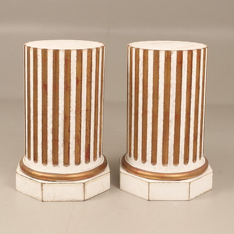 KOLONNER, 2 stycken, trä, gustaviansk stil, 1900-tal. Möbler - Övrigt ...