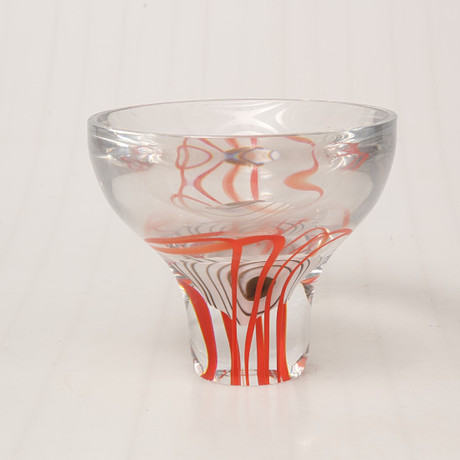 BOWL ON FOOT, glass, signed AM studio 2001. Glass - Art glass - Auctionet