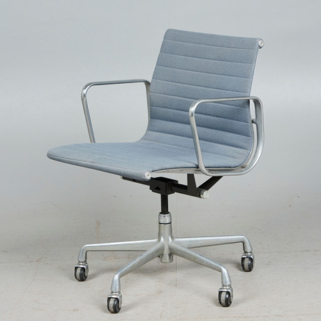CHARLES UND RAY EAMES. Herman Miller, stol/svängstol, modell 'EA335 ...