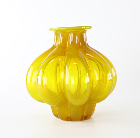 PO STRÖM. vase, glass, Alsterfors Glasbruk, signed and dated 68. Glass ...
