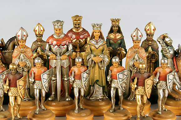 " 32 DETAILED CHESS PIECES, CHESS GAME". Royal couple, knight, bishop ...