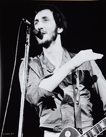 ED FINNELL (USA/SVERIGE, FÖDD 1956). Pete Townsend, The Who, "Who By ...