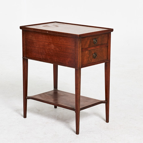 SIDE TABLE, first half of the 20th century, with two drawers, mahogany ...
