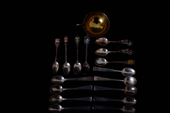 SILVER OBJECTS, 1900s. Silver & Metals - Silver - Auctionet