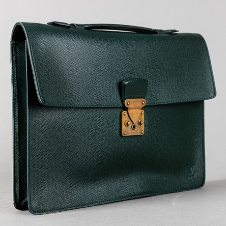 LOUIS VUITTON. ”Minuto” portfölj i grönt, Paris. Vintagekläder ...