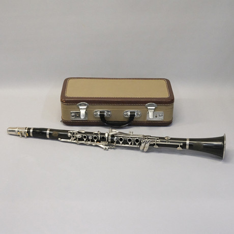 KLARINETT. Övrigt - Musikinstrument - Auctionet