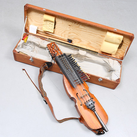 KEY HARP, label signed Arne Rydberg, Stockholm 1976. String and box ...