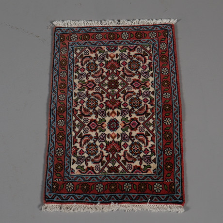 MATTA, persisk, handknuten. Mattor & Textil - Mattor - Auctionet