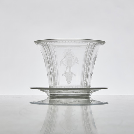 SIMON GATE (1883-1945). skål med fat, klarglas med graverad dekor av ...
