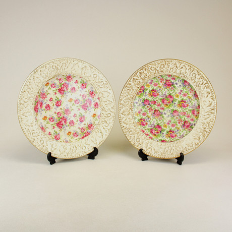 TWO ROYAL WINTON PLATES. Ceramics & Porcelain - European - Auctionet