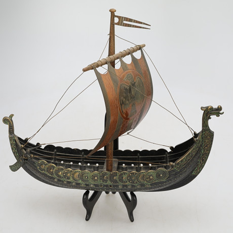 VIKINGASKEPP, metall,1900-talets andra hälft. Silver & Metall - Övriga ...