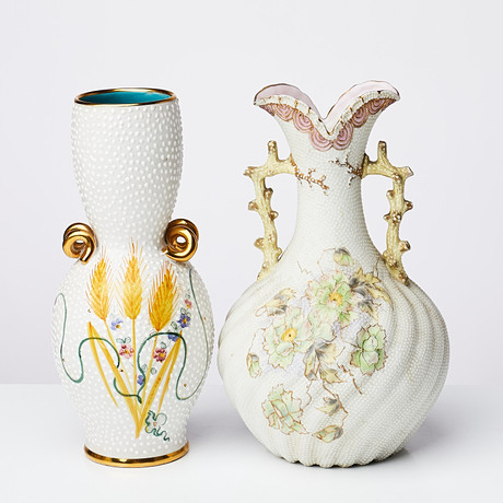 VASER, 2, en Ars Deruta, stentøj med emalje og eventuelt opalin med emaljedekoration. Keramik ...