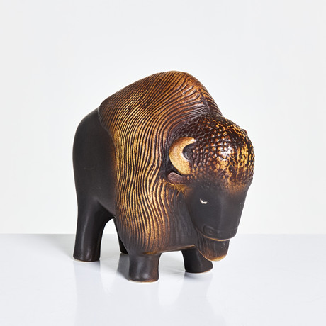 LISA LARSON. figurin, stengods, i form av bisonoxe, Gustavsberg ...