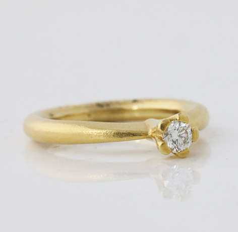 SANDBERG SWEDEN. solitärring, "Sessan", guld 18K, diamant 0.20 ct ...