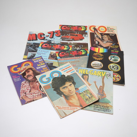 NEWSPAPERS/MAGAZINES, Including Hot Rod Catalog Roger Custom and the ...
