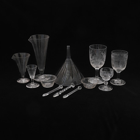 A COLLECTION OF 19TH AND EARLY 20TH CENTURY GLASSWARE. Glass ...