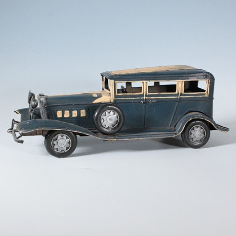 bilmodell, ”vintage bil”, plåt. Konst - Skulptur - Auctionet