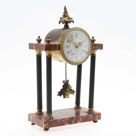 KLOCKA, PORTICO, SENT 1800-TAL. Klockor & Ur - Bordsur - Auctionet