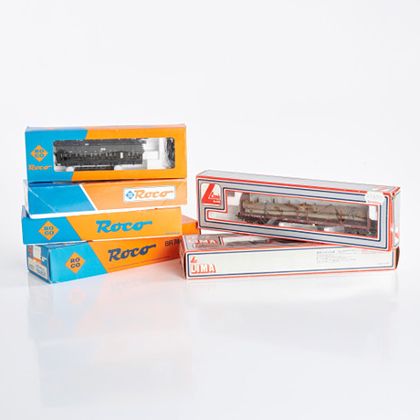 MODEL LOCOMOTIVES and WAGONS, Roco and Lima. 6 parts. In original boxes ...