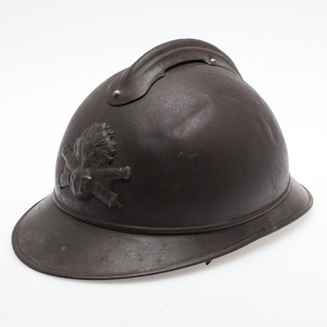 A FRENCH FIRST WORLD WAR M15 ADRIAN STEEL HELMET. Weapons & Militaria ...