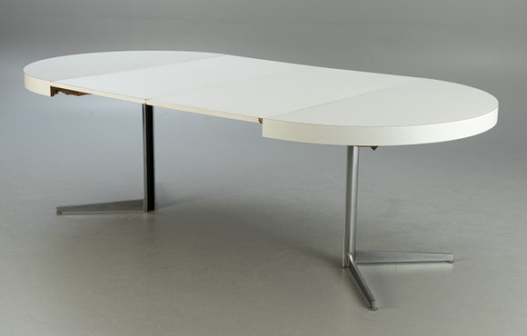 Round dining table with four-star base, extendable. Furniture - Tables ...