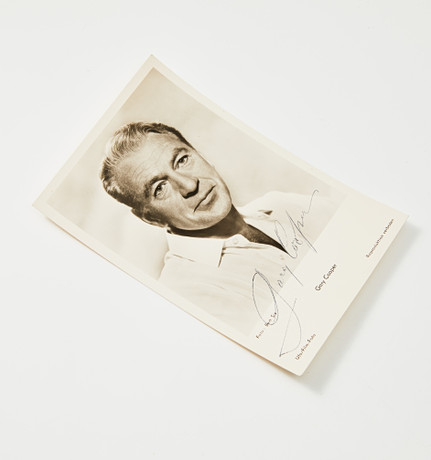 VYKORT/Fotografi från filmstudion Ufa med bild på Gary Cooper samt med ...