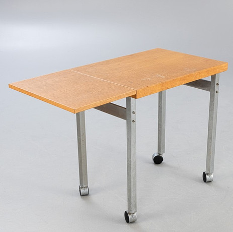 HANS J. WEGNER. John Hansen. Folding table / archival table, oak ...