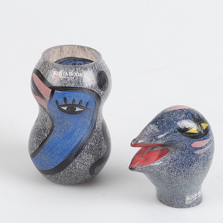 ULRICA HYDMAN-VALLIEN. Figurine and vase, 2 parts, Kosta Boda, labeled ...