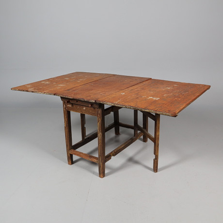 BATTLE TABLE, 19th century. Furniture - Tables - Auctionet