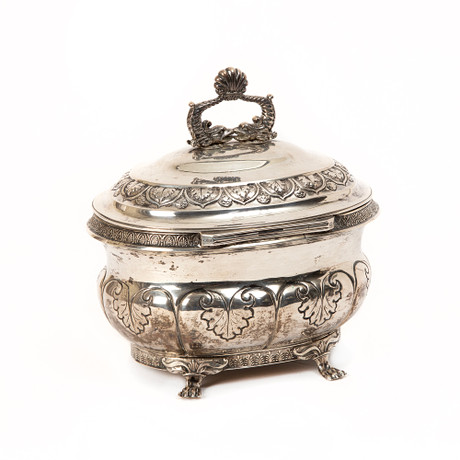SUGAR BOX, silver, 19th century. Silver & Metals - Silver - Auctionet