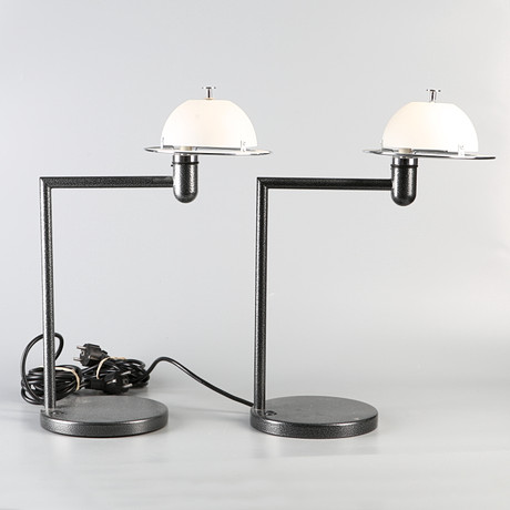 BORDSLAMPOR, 2 st, stomme av patinerad metall, "Bill", Per Sundstedt ...