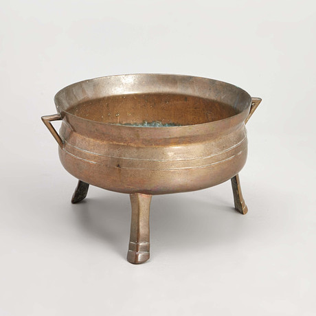ORE POT, 19th century, three feet. Silver & Metals - Pewter, Brass ...