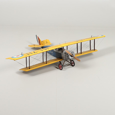 A MODEL AMERICAN CURTISS JN-7H 'JENNY'. Toys - Toys - Auctionet