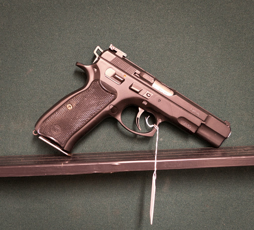 CZ 85 Combat 9x19 #G7420. Licensvapen - Pistoler - Auctionet