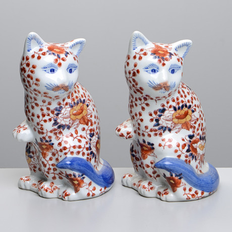 FIGURINES, 2 pcs, Cats, Imari, China, 1900s. Ceramics & Porcelain ...