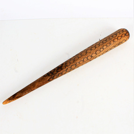 LARGE TURNED WOODEN FID. Folk art - Tools & Gears - Auctionet