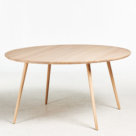 SPACE COPENHAGEN. Matbord, "Accent", formgiven för Mater, lackerad ek ...