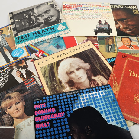 LP-SKIVOR, 58 stycken, bl. a Crooners, 1970-80-tal. Övrigt - Övrigt ...