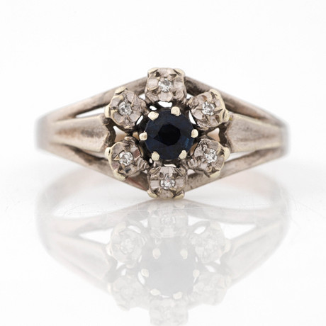 RING, 8K gold with sapphire and 6 octagonal diamonds, approx. 10.03 ct ...