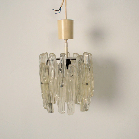 Pendant light 1970s. Lighting & Lamps - Ceiling lights - Auctionet