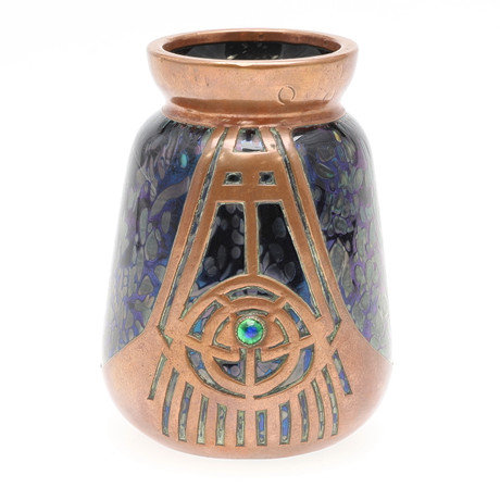 AN AUSTRIAN SECESSIONIST OVERLAID COPPER AND IRIDESCENT GLASS VASE IN ...