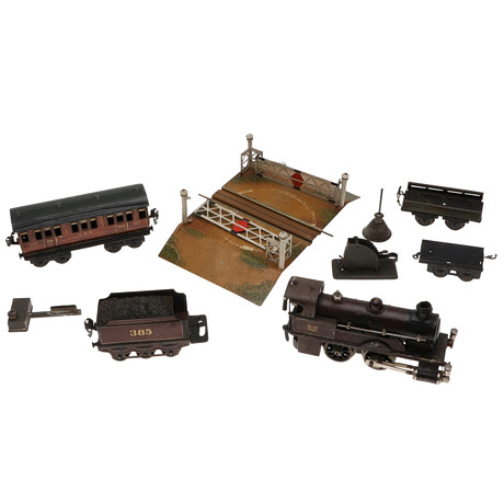 GEBRUDER BING 0 GAUGE STEAM LOCOMOTIVE, MARKLIN COACH, TENDER & LEVEL ...