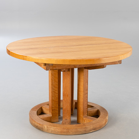 Runt matbord, ek, utdragbart. 2:a 1900-talets hälft. Möbler - Bord ...