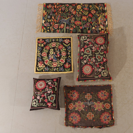 KUDDAR SAMT VÄVNADER, 5 delar, rölakan samt broderat, 1900-tal. Mattor ...